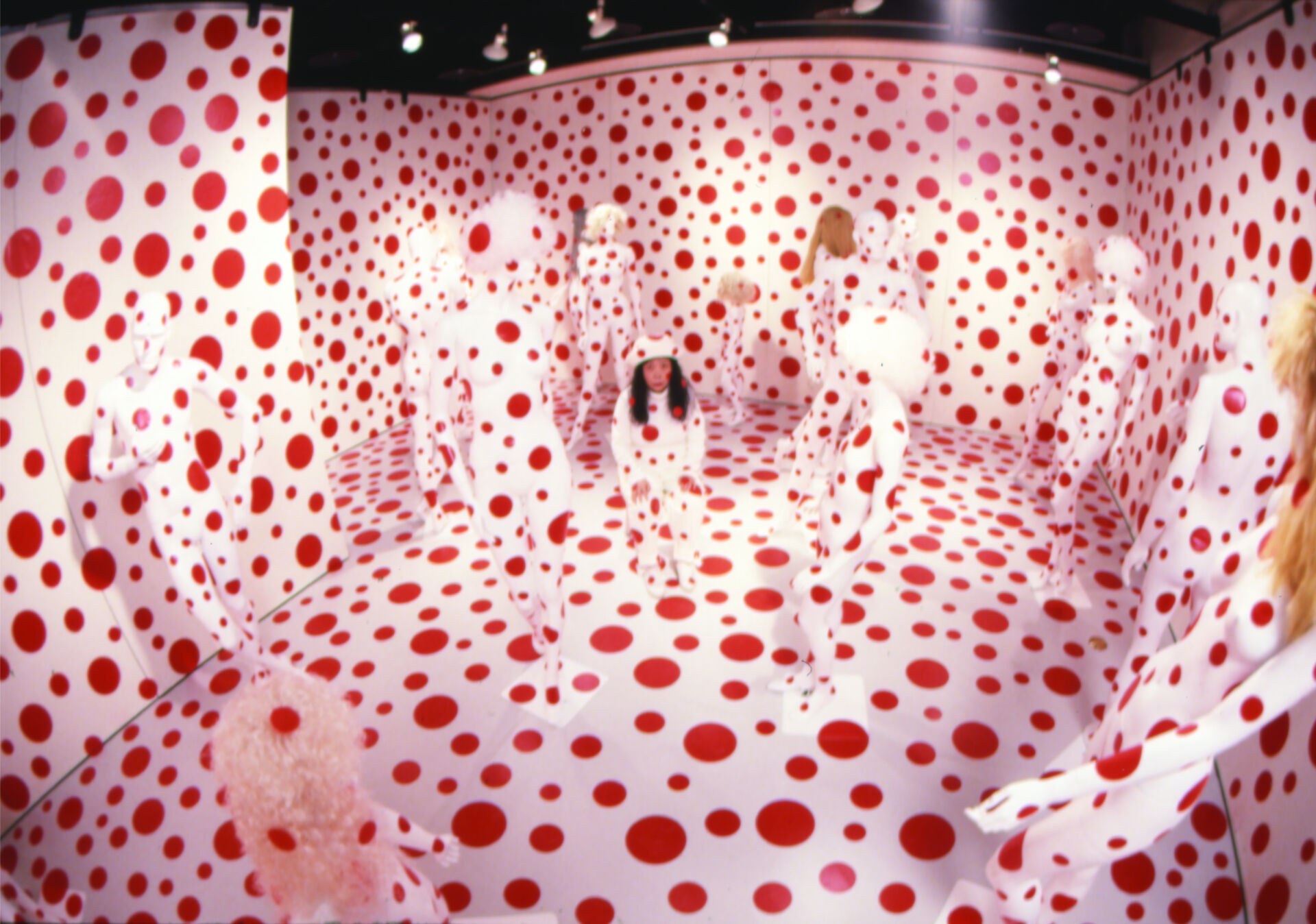 The Fascinating Avant-Garde Art of Yayoi Kusama: A Timeline | PHI ...